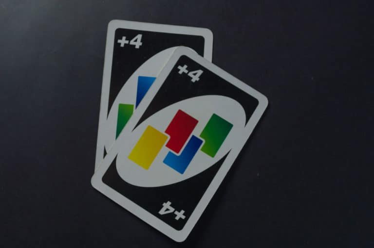 Top Tips and Strategies to Win at UNO (Increase Your Odds!) - Gamesver