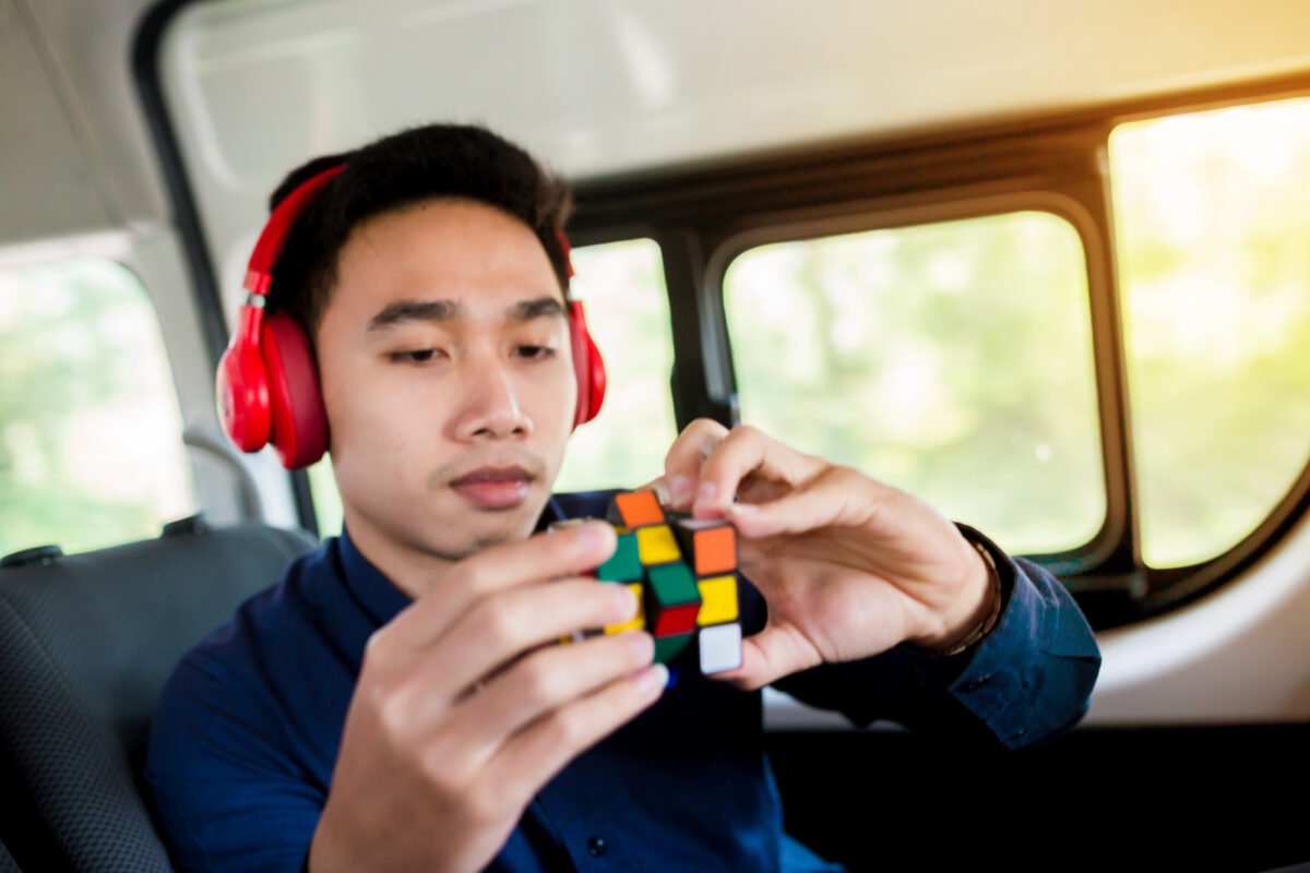 How to Solve a Rubik’s Cube: 18 Tips, Tricks & Strategies (for ...